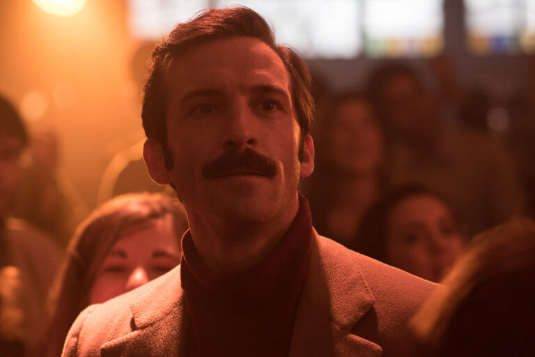 Iván Marcos: "'45 revoluciones' es una serie que lucha contra la apatía ...