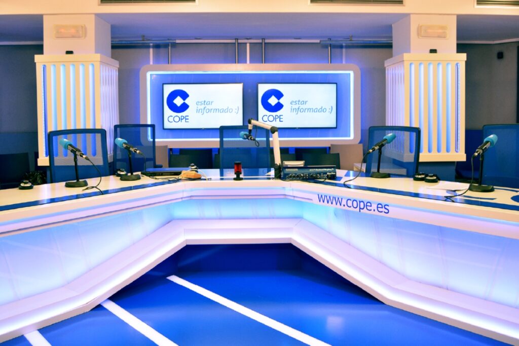 COPE presenta su programación de verano con Loquillo como principal ...